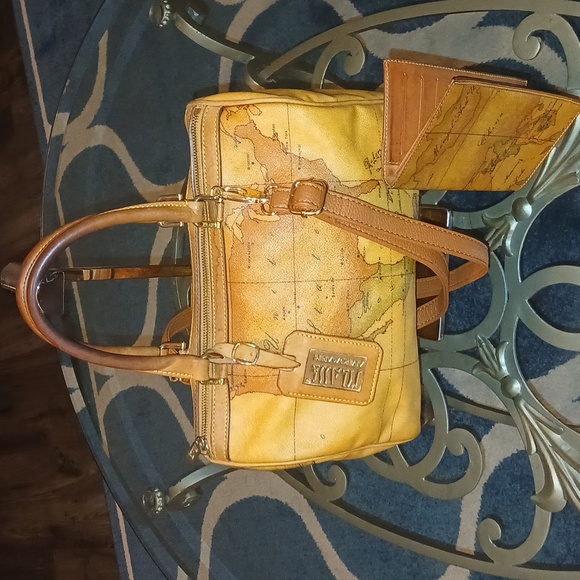 Alviero Martini | Bags | Alviero Martini Guc Leather Map Bag And Wallet ...